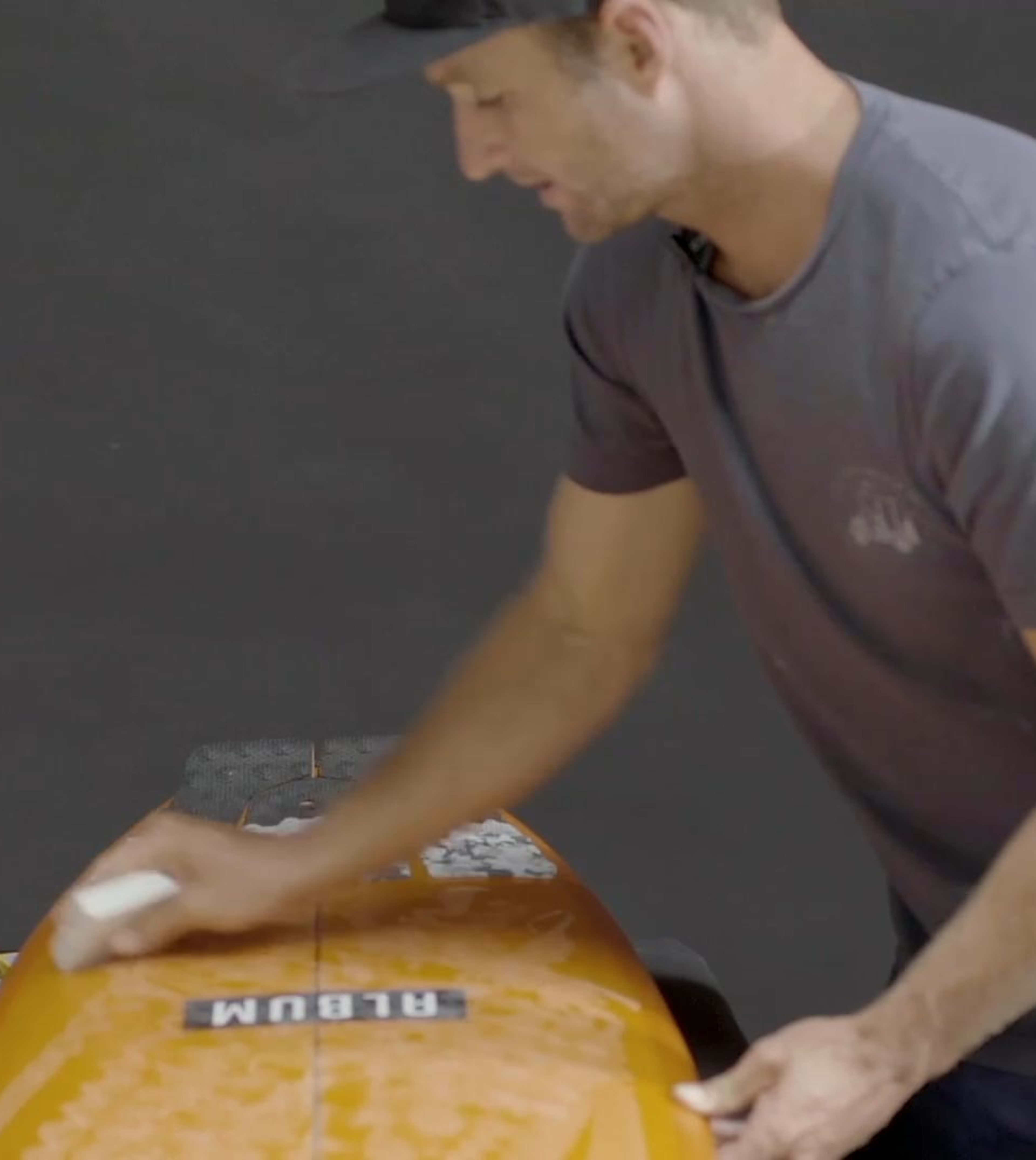 How to Surf: The Ultimate Beginner's Guide with Step-by-Step Instructions