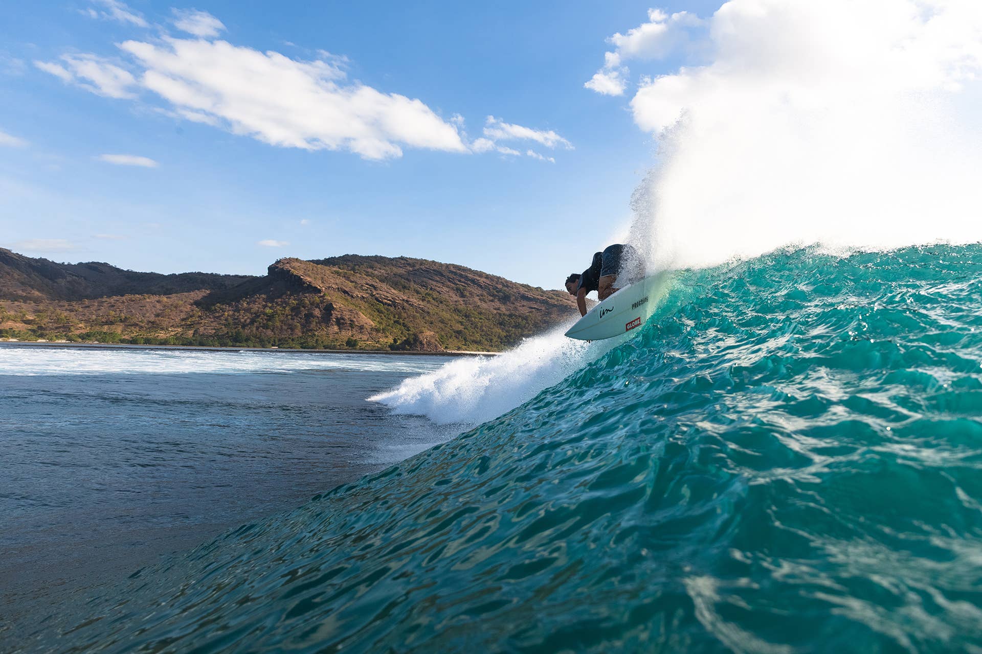 Photos: Scoring Scar Reef - Surfer
