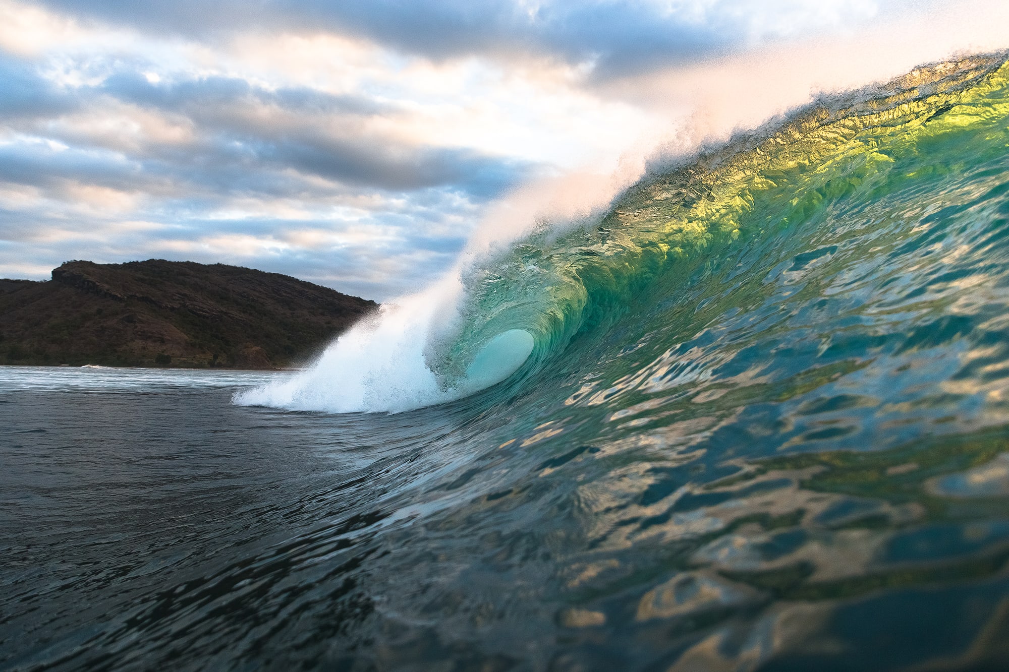 Photos: Scoring Scar Reef - Surfer