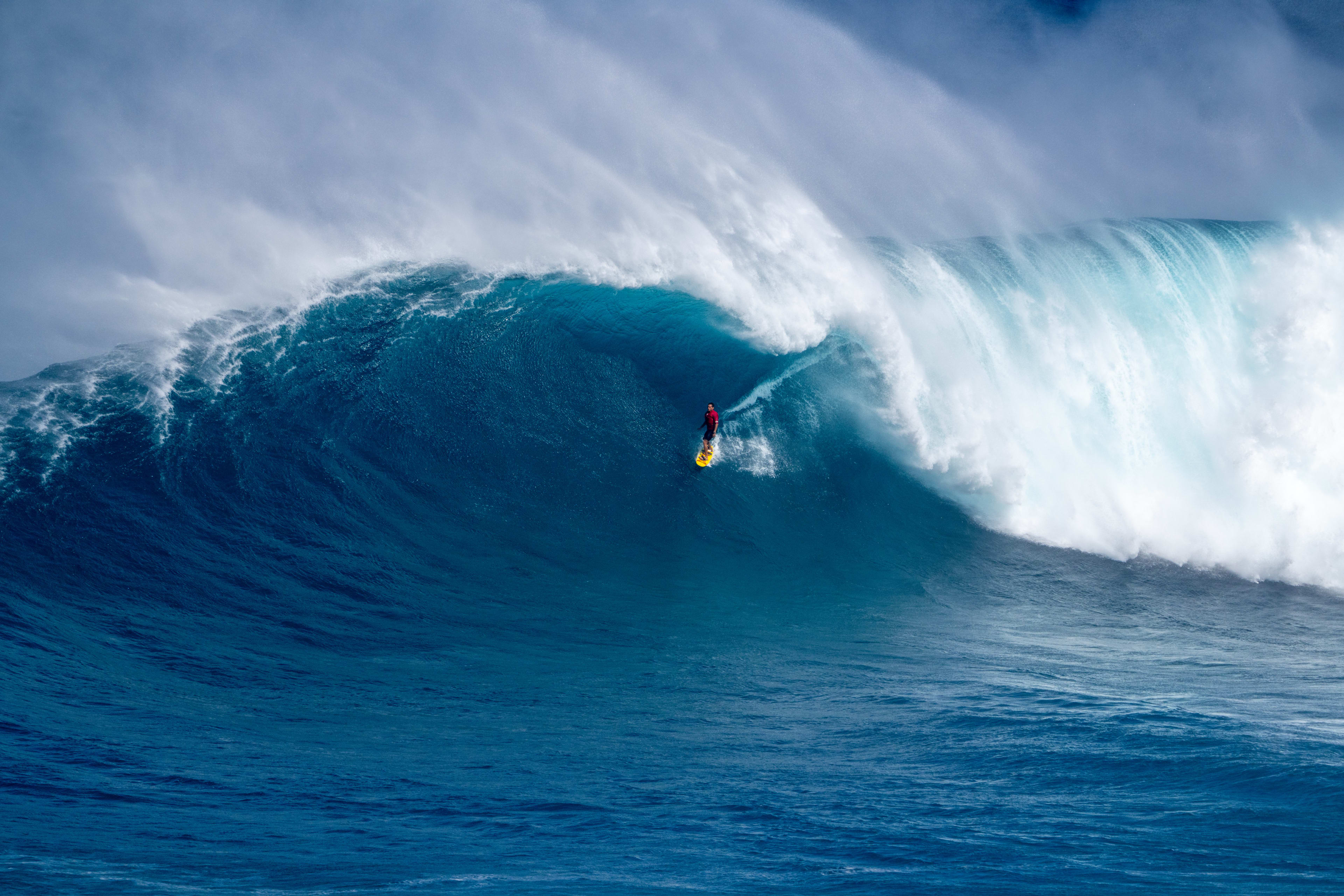 Gallery: Stalking The Black Friday Swell At Jaws - Surfer