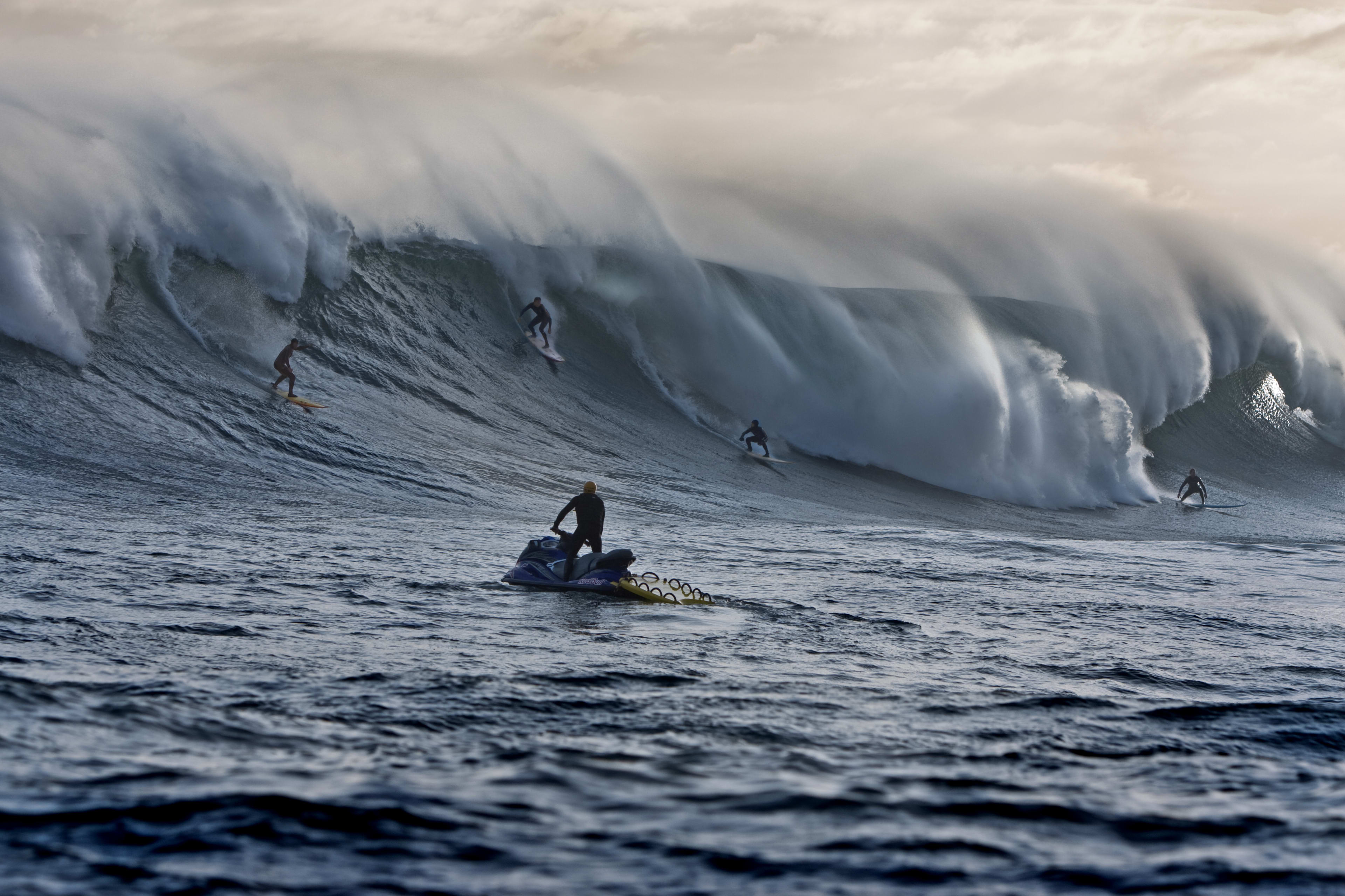 How Two South Africans Braved Sharks on Small Boards To Surf Dungeons ...